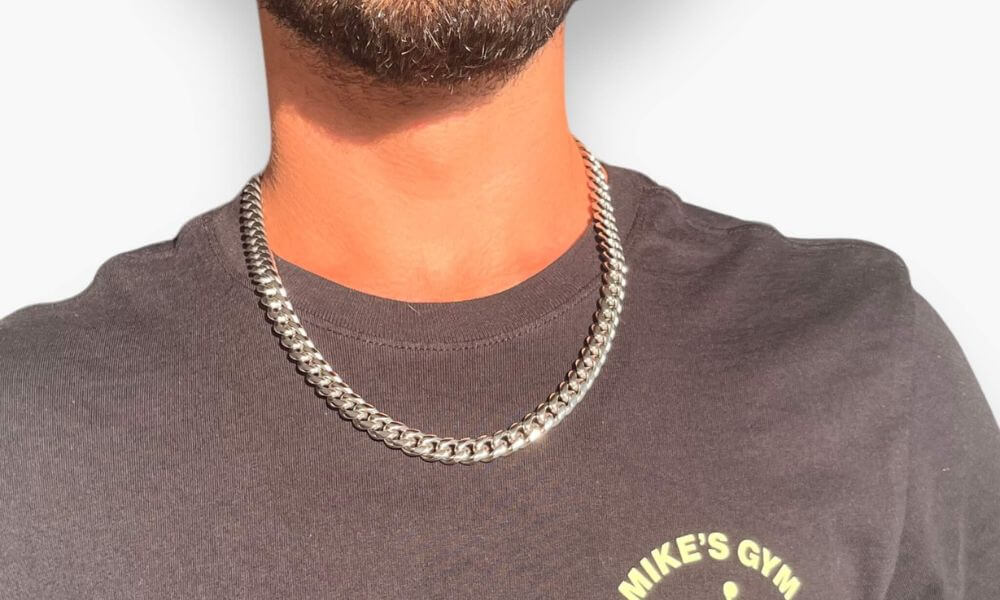 How to Choose the Perfect Chain for Your Personal Style